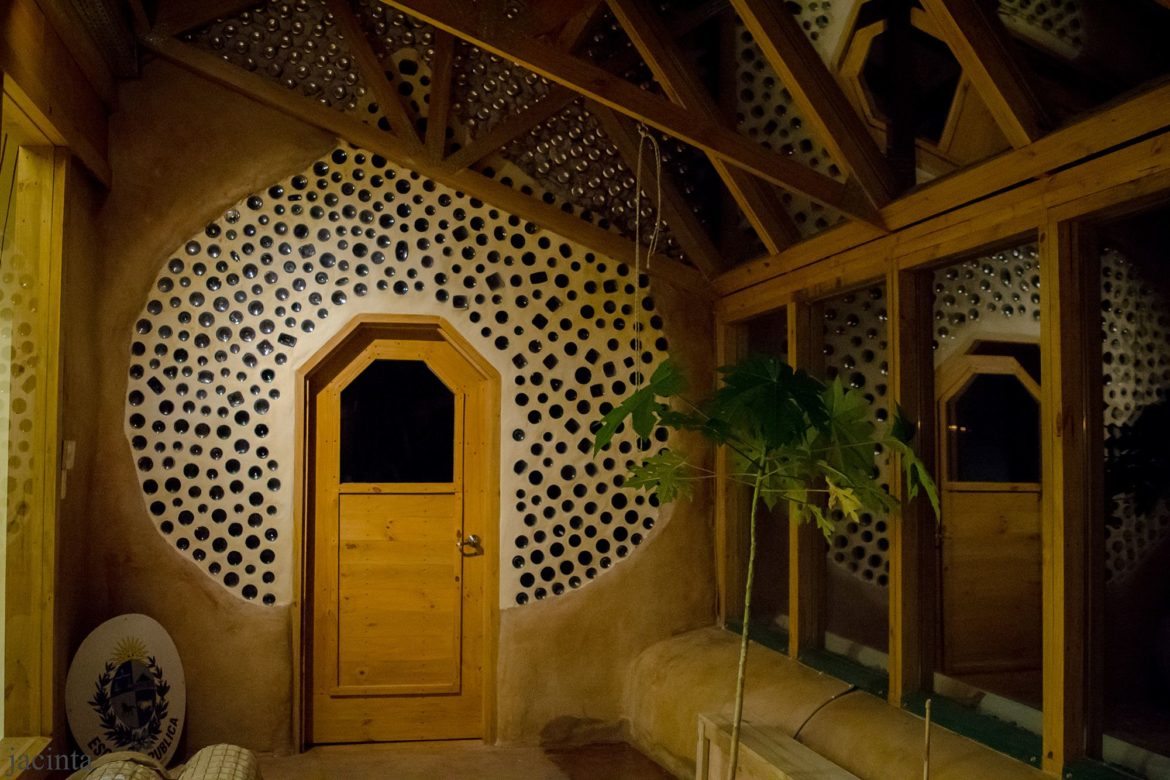 Maison "Earthship" par Michael Reynolds - Cours BTP